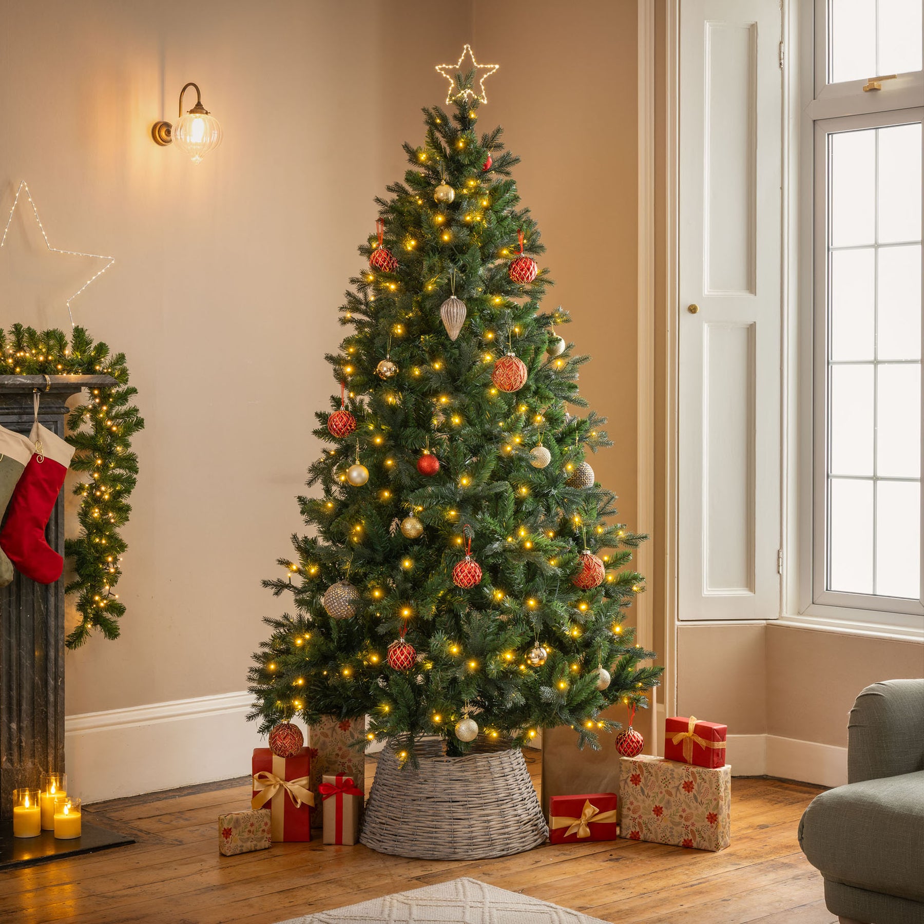 Pre-Lit Fraser Fir Christmas Tree | 5ft, 6ft, 7ft & 8ft | Christow
